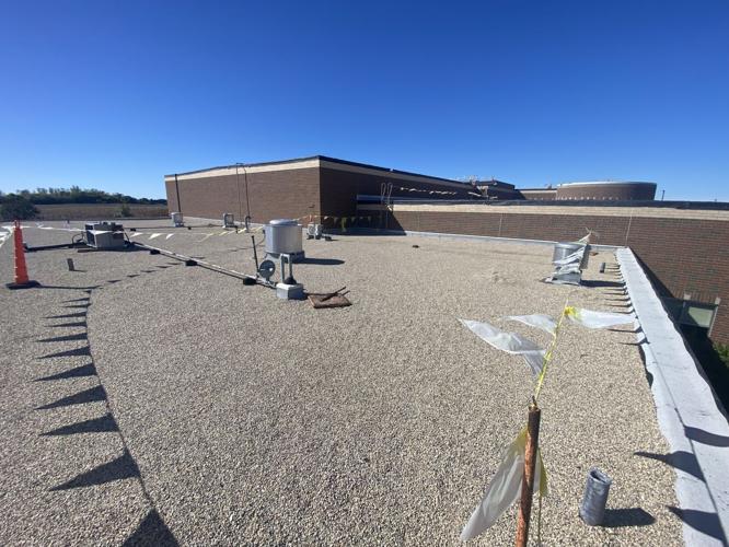 Marshall Elementary School roof nears completion | | hngnews.com