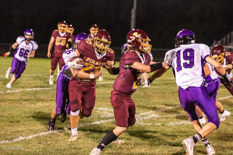 Waterloo football cruises past Dodgeland, 40-14 | Waterloo / Marshall ...