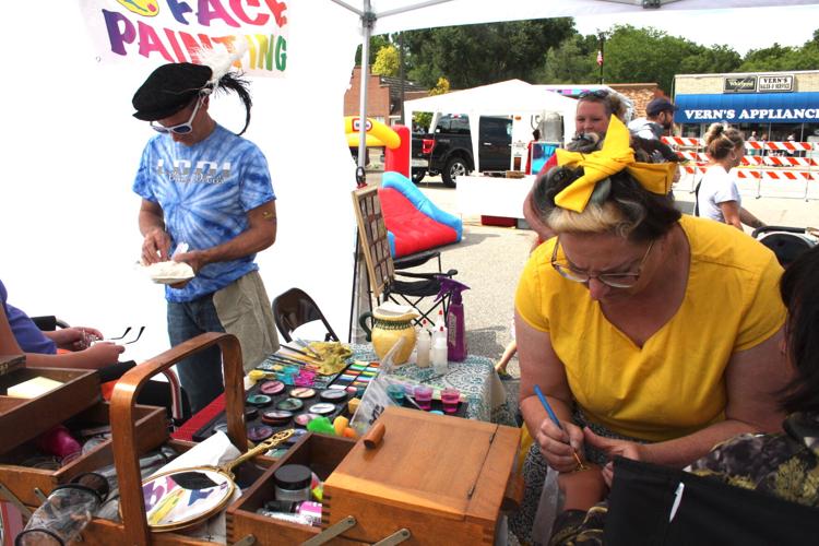 2022 Susie the Duck Day Spring Street Market | Local | hngnews.com