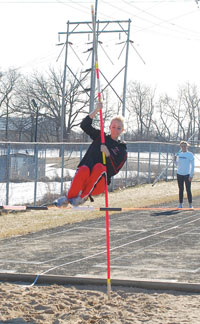 Lady tracksters end indoor track season | Sports | hngnews.com