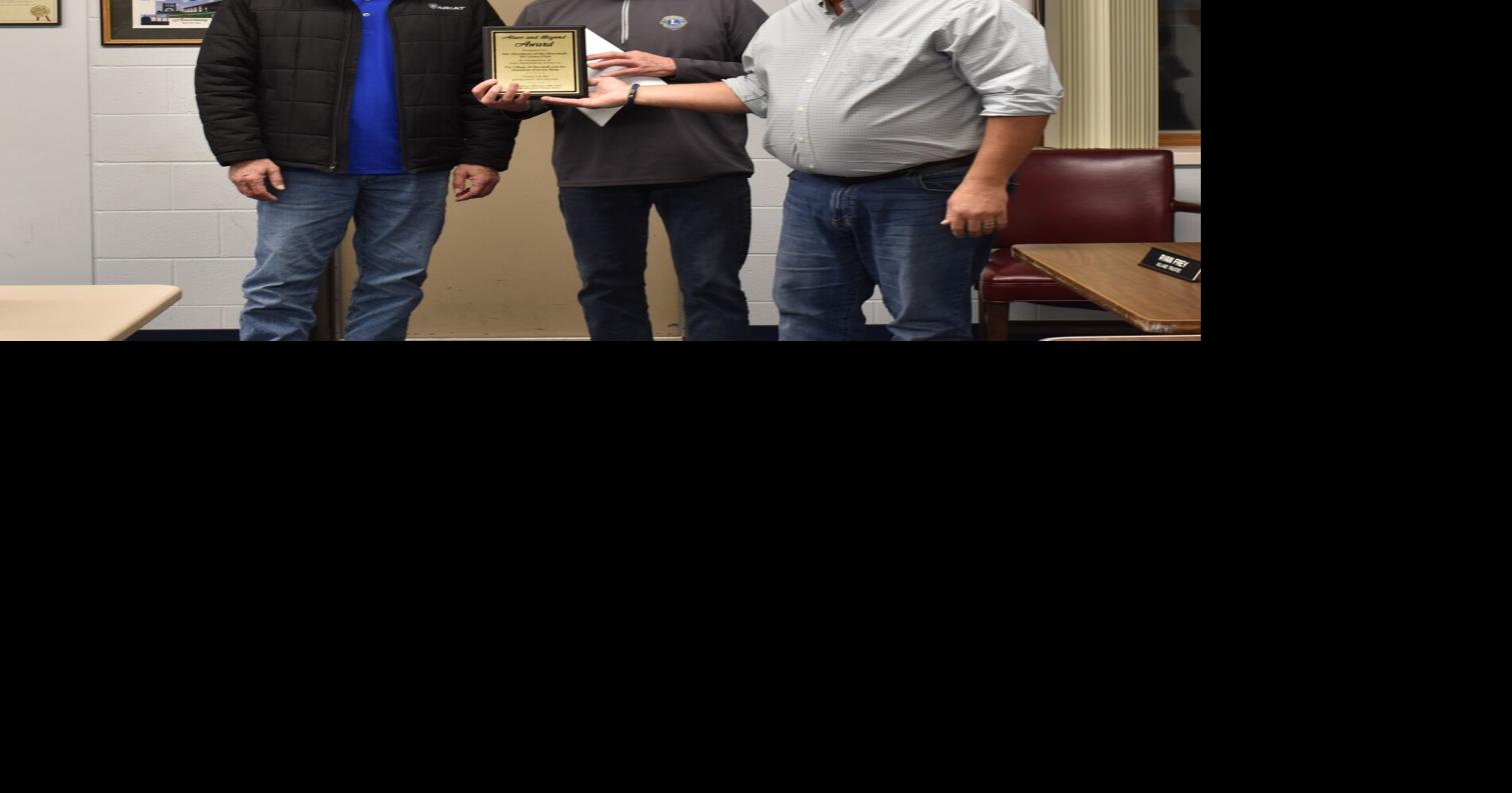 Marshall Lions Club honored for ice rink donation | News | hngnews.com