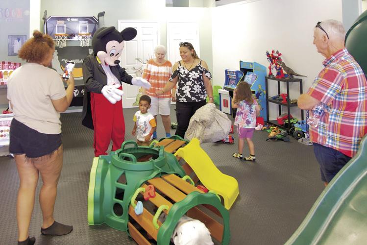 Mickey Mouse visits RM Little Town | Photos Of The Week ...