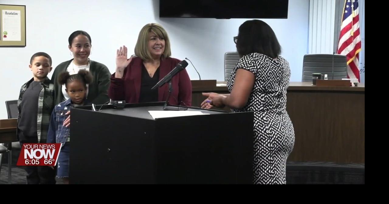 Mayor Sharetta Smith swears in a new director of finance | News ...