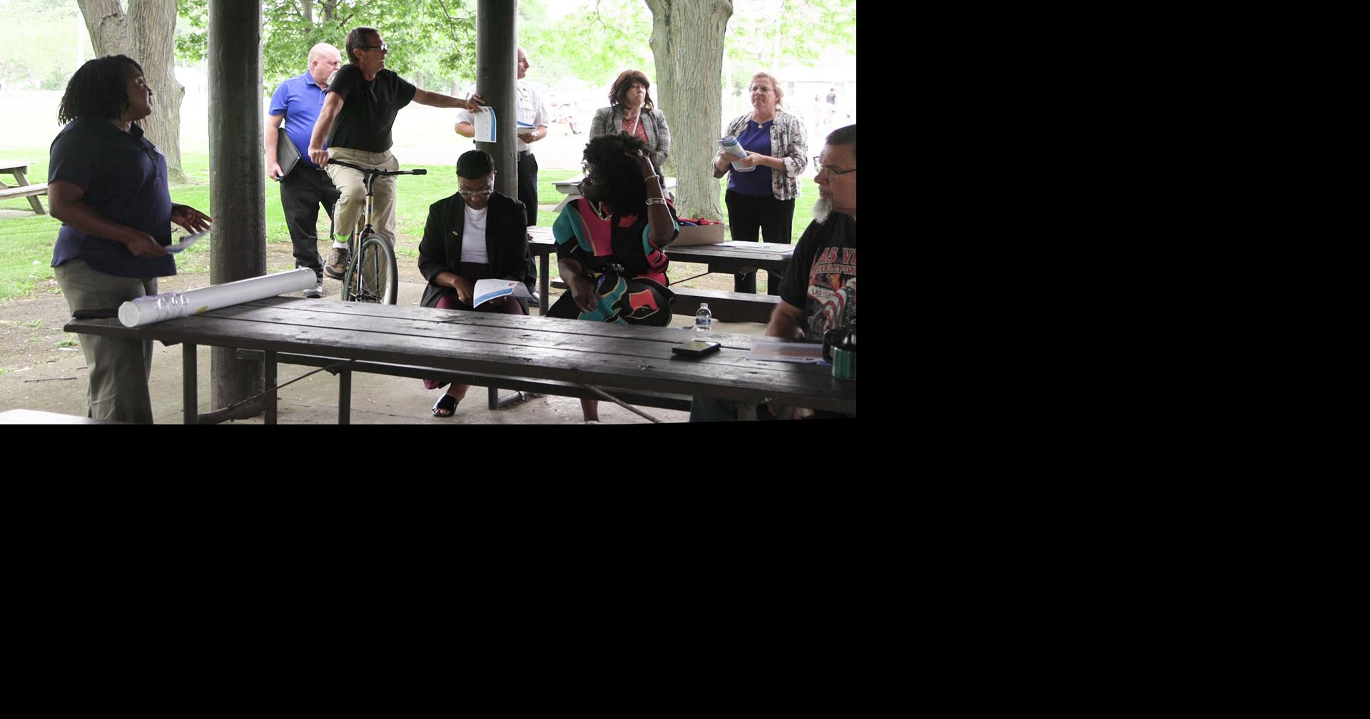 Mayor Smith and staff hears residents’ praise and concerns during ...