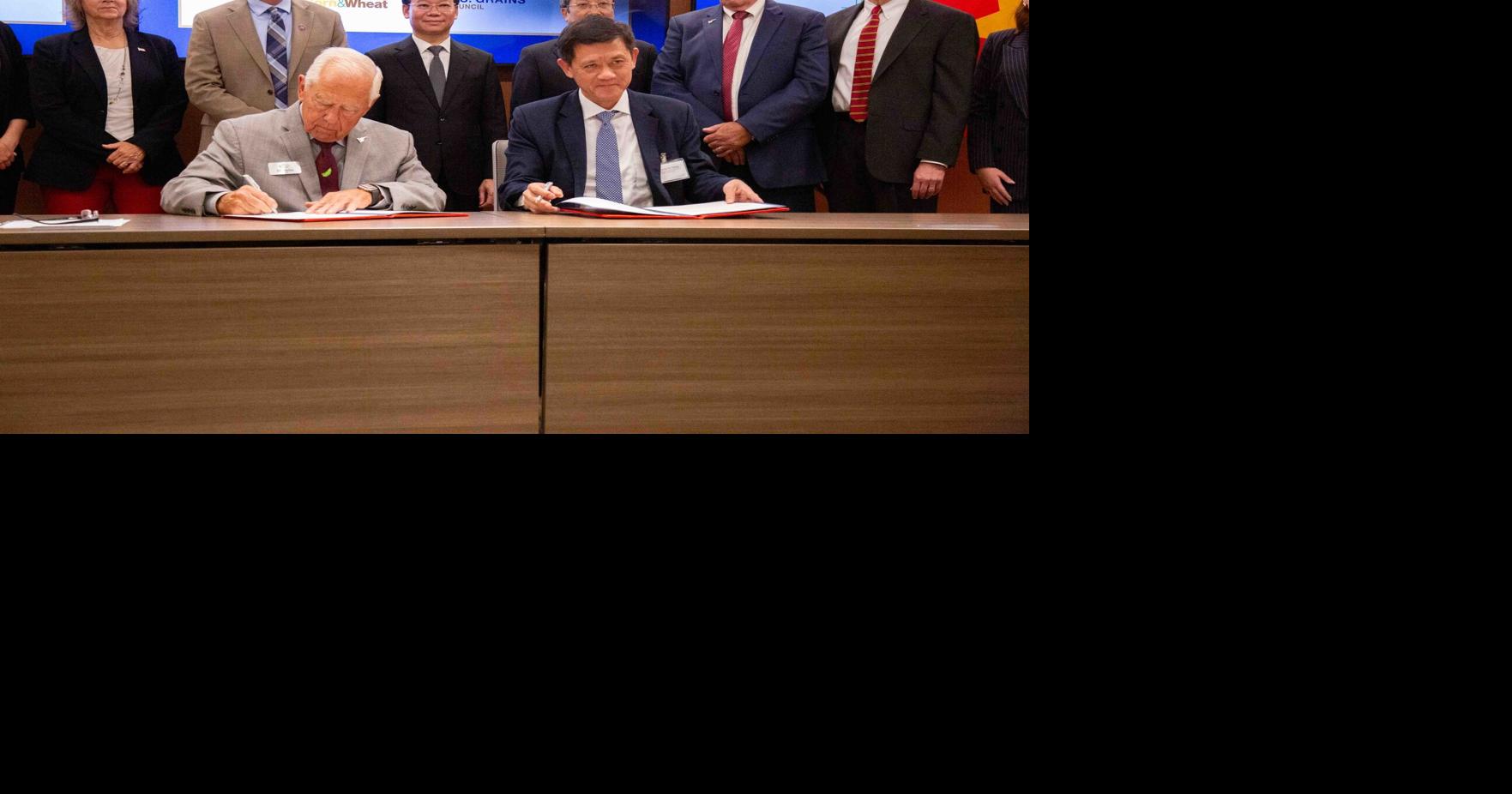 Ohio soybean checkoff signs MoU with Vietnamese Ministry of Agriculture ...
