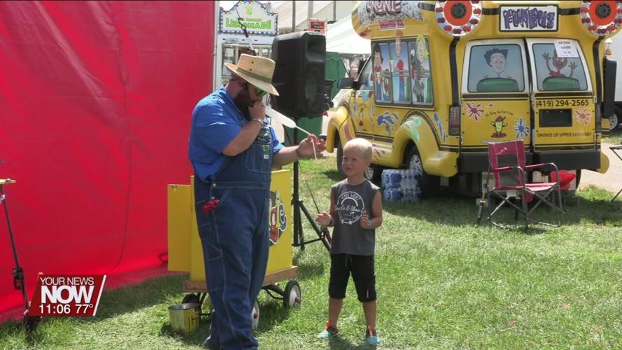 Farmer Travis uses comedy and magic to get kids interested in farming ...