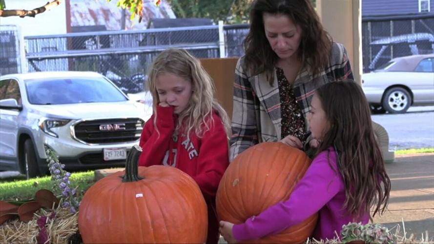 The Great Pumpkin Train brings fall fun to Harrod | News ...