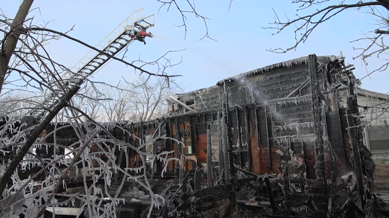 Cold temperatures make work harder for Lima firefighters tackling blaze ...