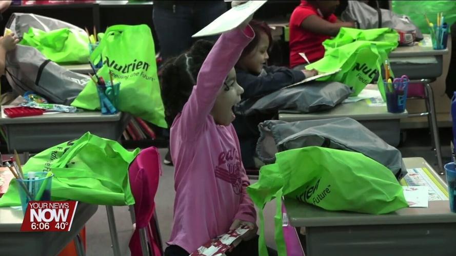 Lima Exchange Club brings Christmas cheer to Freedom Elementary | News ...