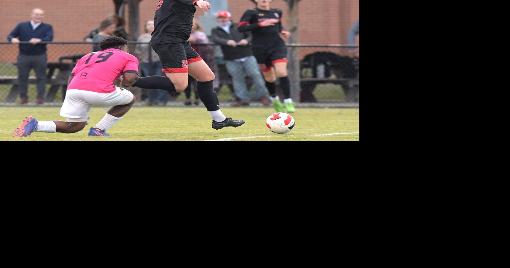 Wesleyan soccer downs Carlisle | Newsletters | hpenews.com