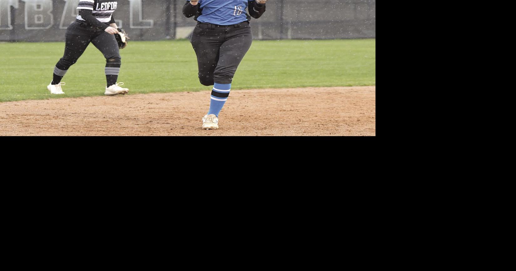 Oak Grove softball rocks rival Ledford | Sports | hpenews.com