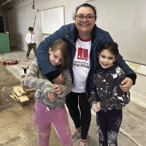 Junior League pitches in for local high school | News | hpenews.com