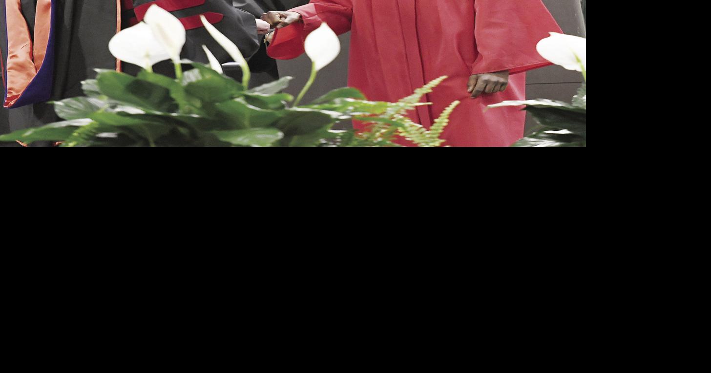 Andrews High holds commencement ceremonies | News | hpenews.com