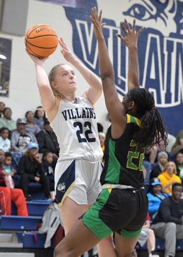 Bishop boys, girls fend off third-round foes | Newsletters | hpenews.com