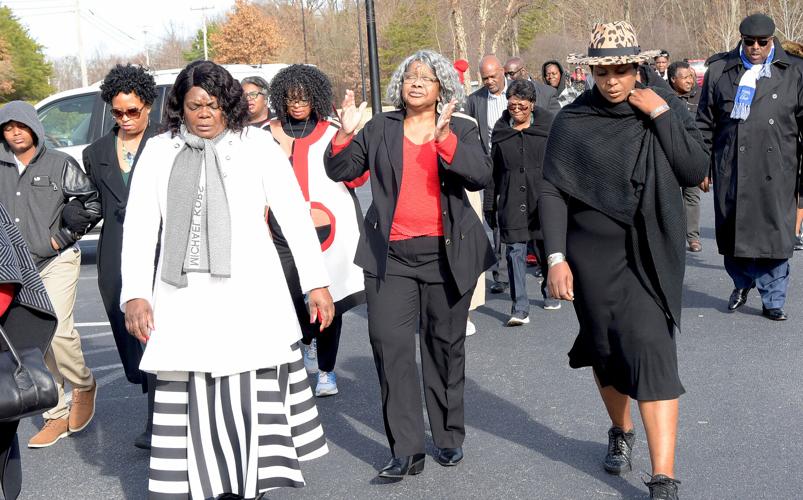 Praying for an end to violence | News | hpenews.com