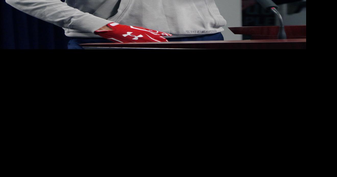 Brady mum on hand injury | Sports | hpenews.com