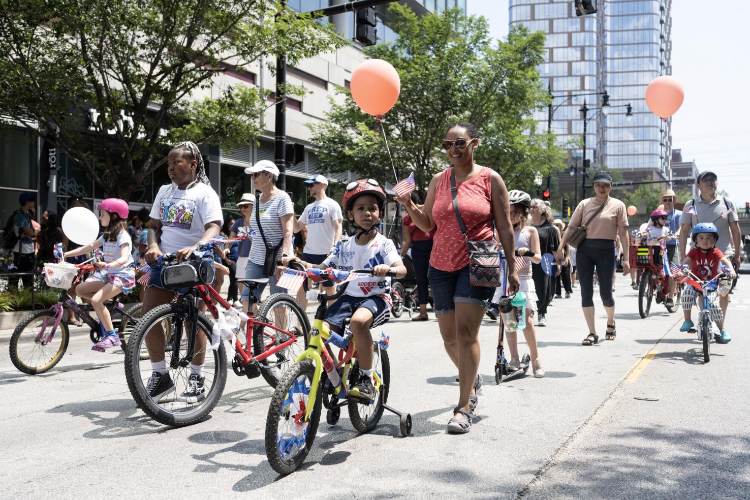 4th on 53rd Parade organizers to host Hyde Park-themed trivia ...