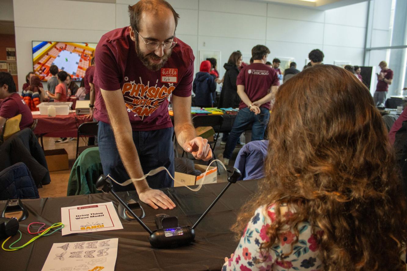 Physics demos, museum days and a sing-along: This week's Hyde Park ...