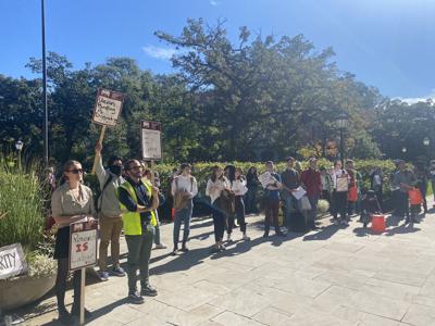 U. of C. grad students hold rally for service fee strike, fourth ...