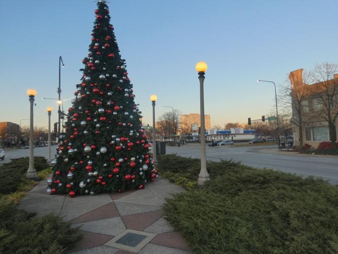 This week in photos: Casino night, MSI Christmas tree and a yarn pop-up ...