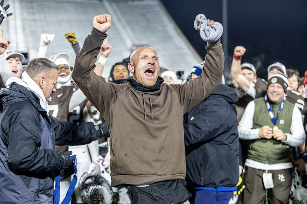 Mount Carmel’s Jordan Lynch caps perfect season with national coaching ...
