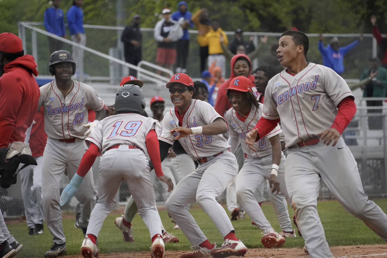 Kenwood Academy baseball heads to first city championship | Evening ...