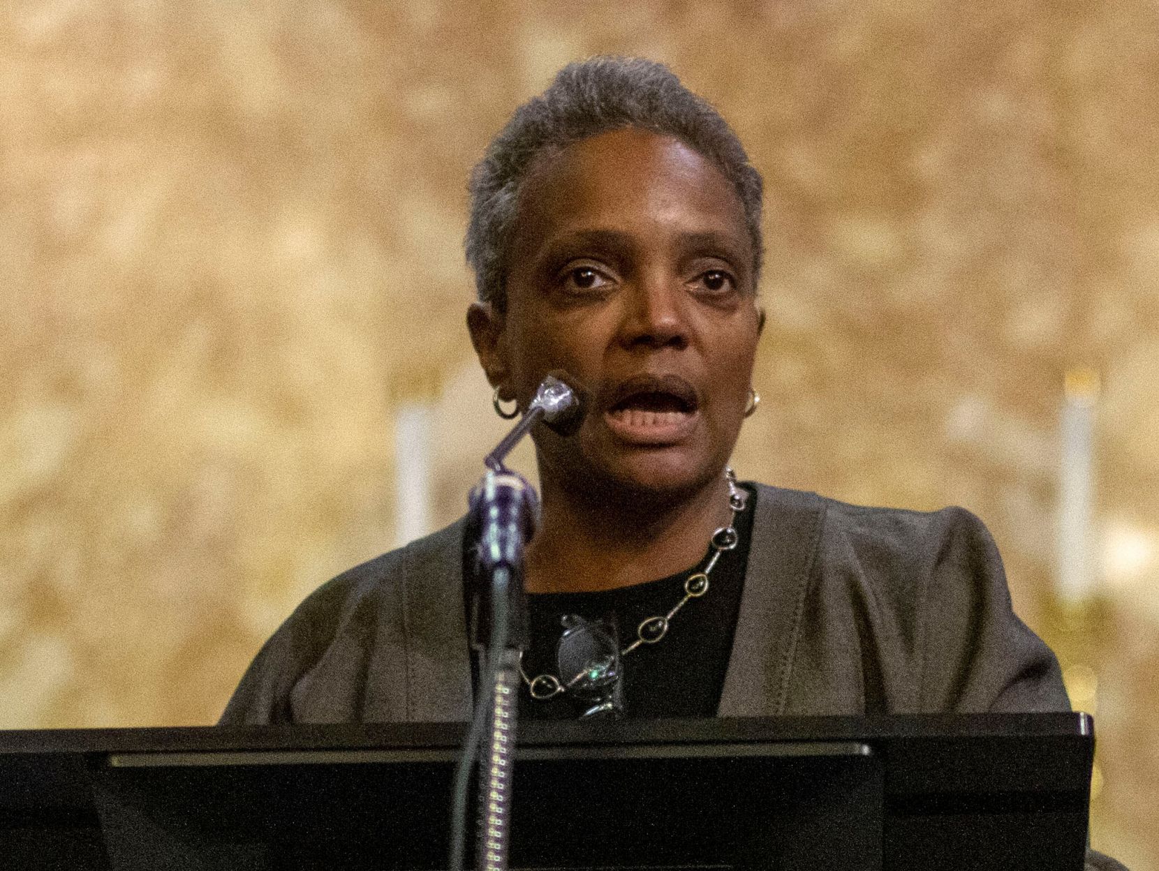 Lightfoot unveils proposed affordable housing ordinance in letter to ...