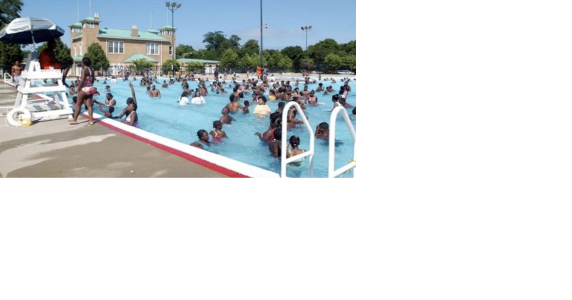 Chicago's outdoor swimming pools open for the summer | Evening Digest ...