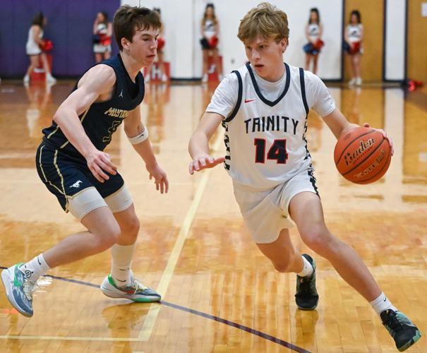 BOYS BASKETBALL | Lions create a different path, Robinson leads way ...