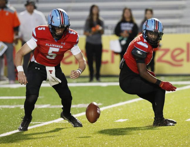 FOOTBALL | Caprock at Monterey photo gallery | Monterey | hubcitypreps.com