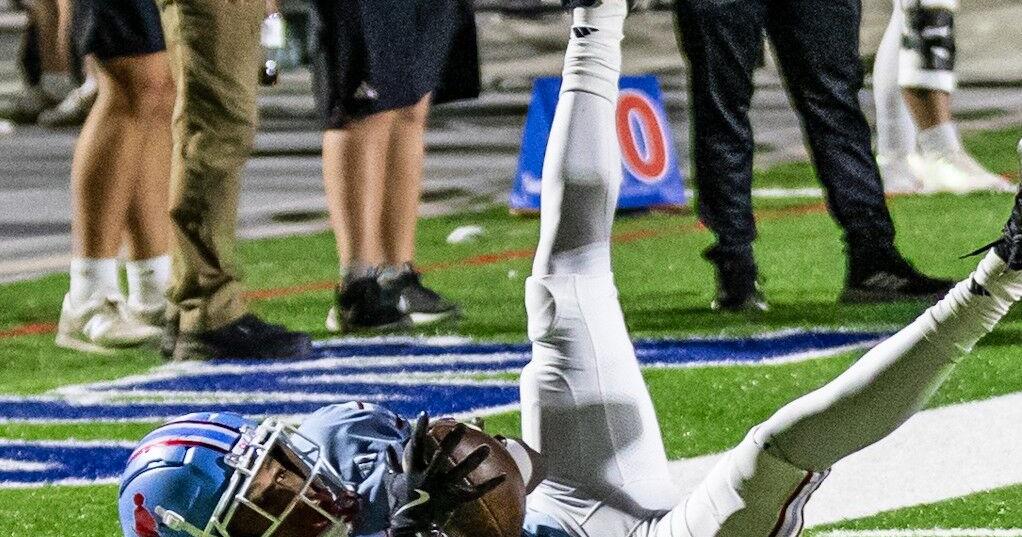 FOOTBALL | Caprock at Monterey photo gallery | Monterey | hubcitypreps.com