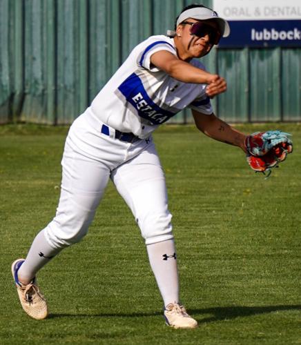 SOFTBALL | Sweetwater-Estacado photo gallery | Estacado | hubcitypreps.com