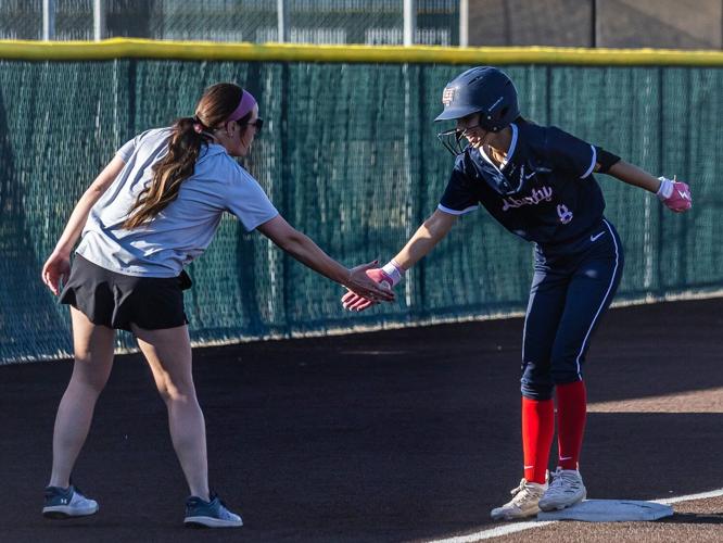 SOFTBALL | Abernathy at Liberty photo gallery | Liberty | hubcitypreps.com