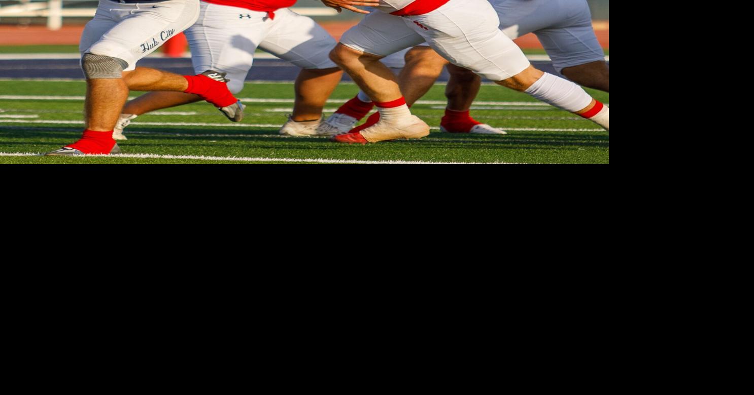 FOOTBALL | Albany outlasts new-look Trinity Christian with effective ball-control offense ...