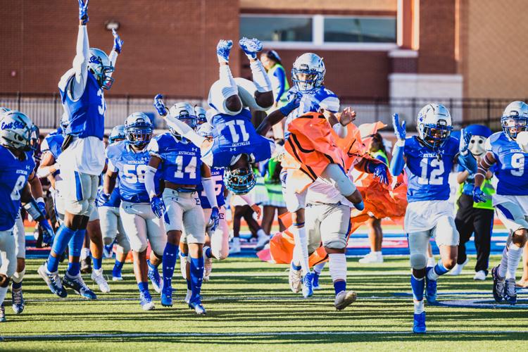 FOOTBALL | Dumas at Estacado photo gallery | Estacado | hubcitypreps.com
