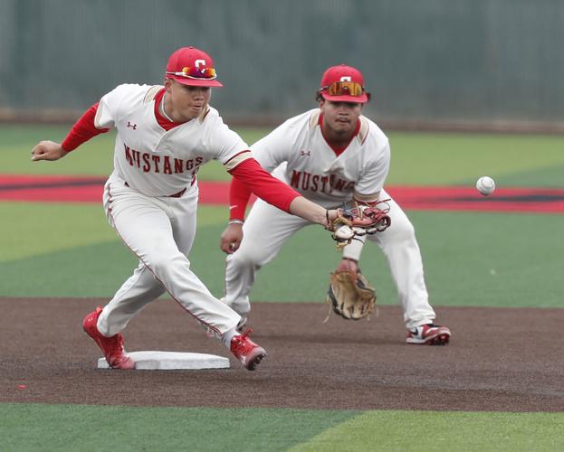 BASEBALL | Coronado at LCP photo gallery | Baseball | hubcitypreps.com