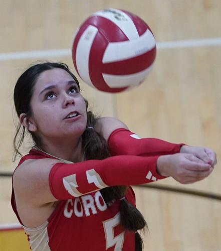 Mustang Fan Zone ~Volleyball coach Kandi Stephens, Hailee Parrott ...