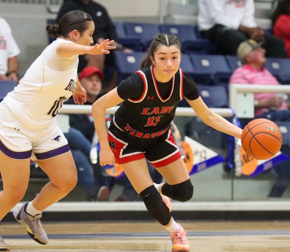 GIRLS BASKETBALL | Lubbock-Cooper relies on Majik to stave off tough Burges team for 57-46 win ...