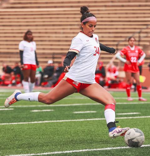 GIRLS SOCCER | Garza's timely big kick in overtime provides game-winner ...