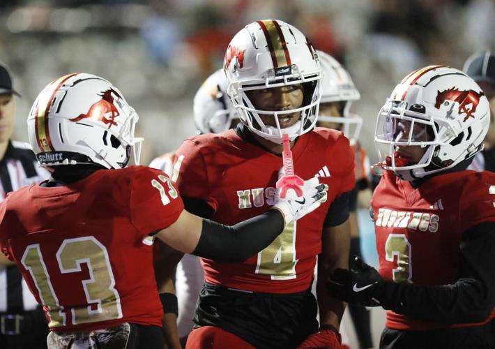 FOOTBALL | Caprock at Coronado photo gallery | Coronado | hubcitypreps.com