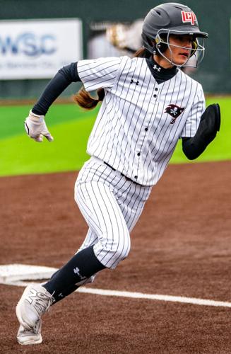 SOFTBALL | Coronado at LCP photo gallery | Softball | hubcitypreps.com