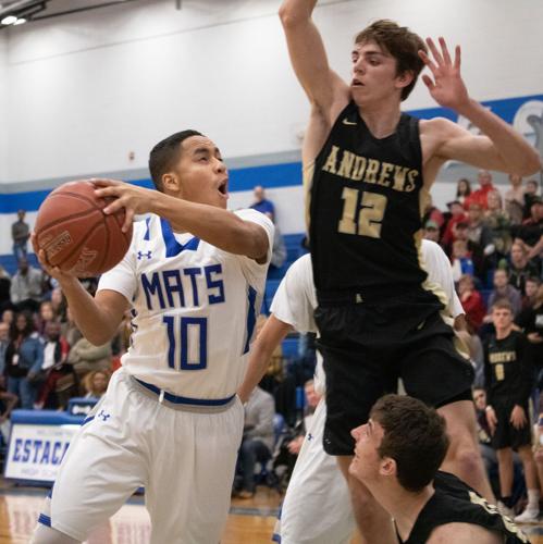 BOYS BASKETBALL | Matadors blaze past Mustangs into the 4A regional ...