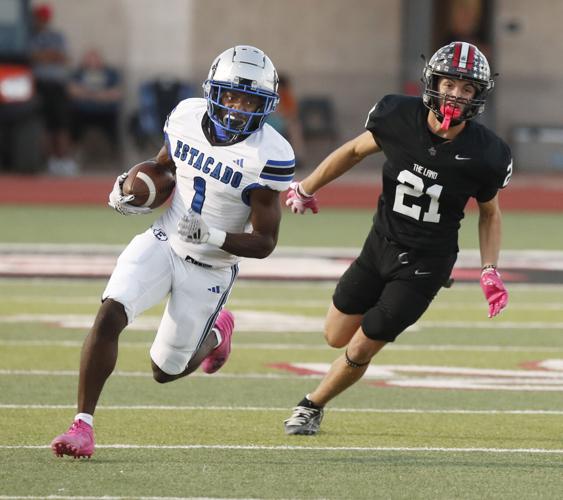 FOOTBALL | Friday Night Photos | Photo Galleries | hubcitypreps.com