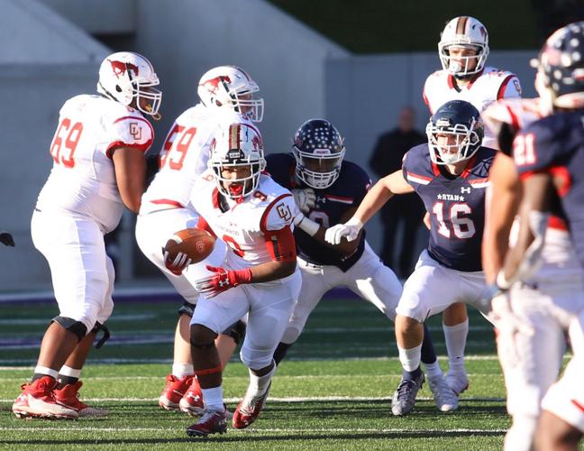 FOOTBALL | Coronado-Denton Ryan photo gallery | Coronado | hubcitypreps.com