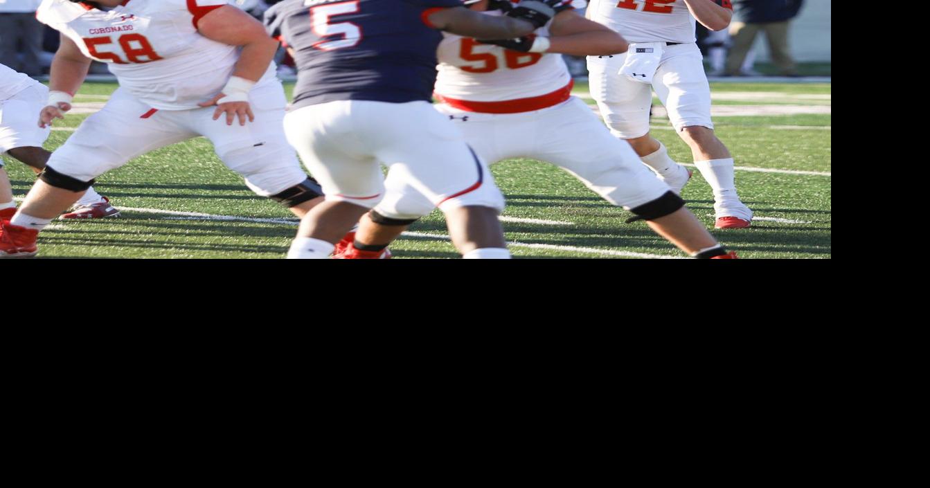 FOOTBALL | Coronado-Denton Ryan photo gallery | Coronado | hubcitypreps.com