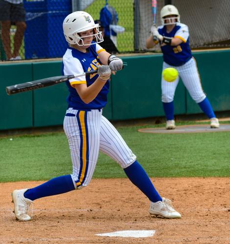 SOFTBALL | Sacred Heart ace stymies Lady Eagles, thwarts their bid for ...
