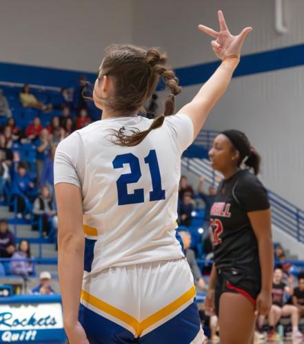 GIRLS BASKETBALL | Lady Eagles didn't waver at all, riding savvy ...