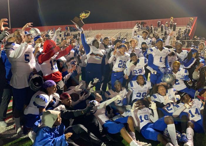 FOOTBALL | Matadors find their groove when it counts to grab district ...