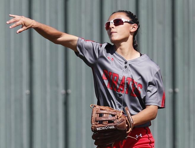 SOFTBALL | LCP at Monterey photo gallery | Softball | hubcitypreps.com