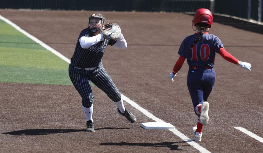 SOFTBALL | Monterey at LCP photo gallery | Softball | hubcitypreps.com